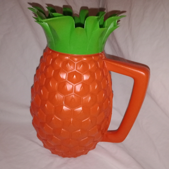 Minerware | Dining | Vintage Pineapple Pitcher Tiki Hawaiian Kitschy By ...